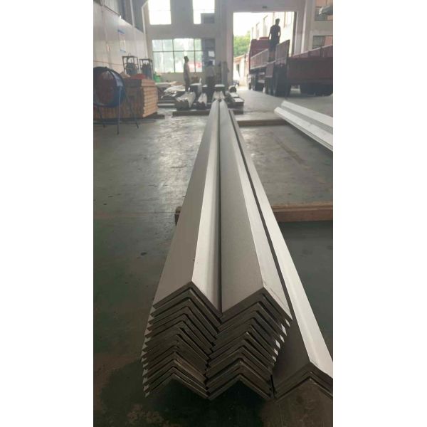 Quality Elevate Projects Industrial Angle Steel Cornerstone Of Strength Versatility for sale