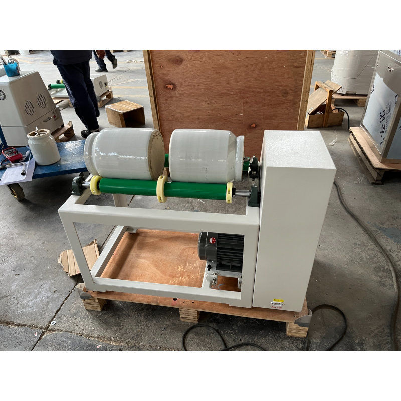 Quality Lab Small Ball Mill Grinder with Ceramic Rolling Jars for Nano Powder Grinding for sale