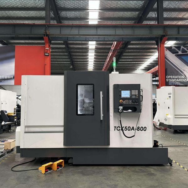 Quality 2-Axis Slant Bed CNC Lathe TCK50A-800 For Versatile Medium-Length Workpiece for sale