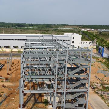 Quality Large Span Prefabricated Engineered Building Construction With Indoor Office for sale