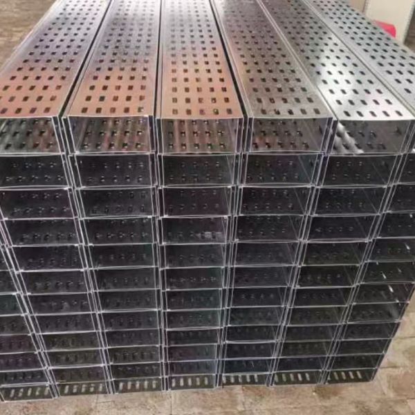 Quality 50kg/m Ladder Electrical Wire Cable Tray  For Wall Mount Installation Cable Ladder With Cover for sale
