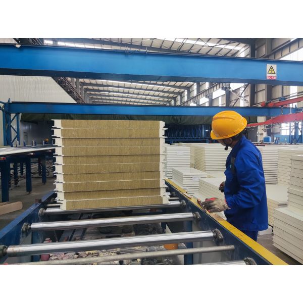 Quality Fireproof Heat Insulation Pu Panel Wall / Pu Wall Panel Anti Corrosion Board For for sale