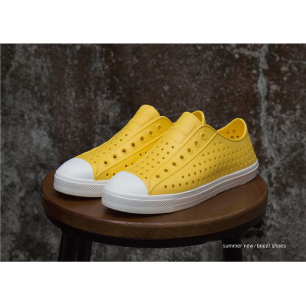Quality Ventilation Breathable Holes US Size7 EVA Slip On for sale
