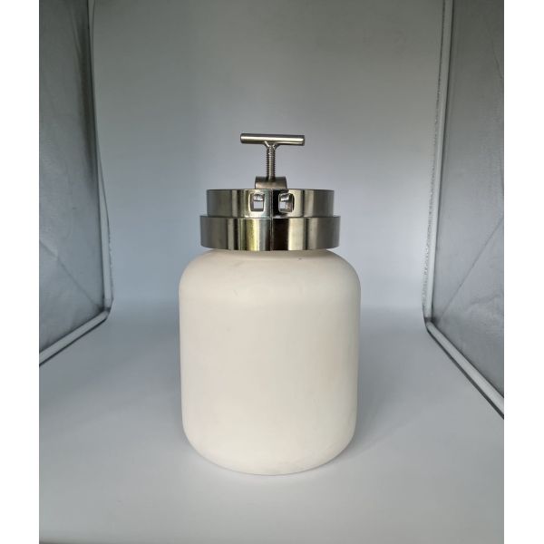 Quality 50ml 15L Horizontal Alumina Ceramic Jar for Rolling Mill Grinding Media for sale