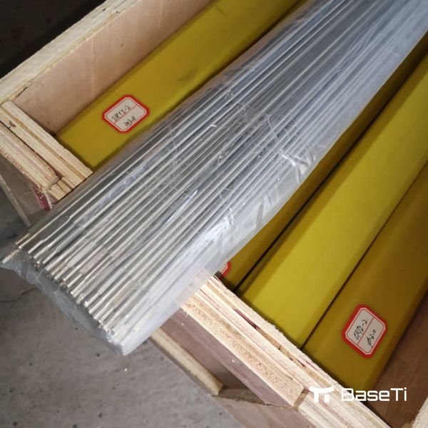 Quality Smooth Clean Titanium Welding Rods Straight Format Straight AWS A5.16 for sale