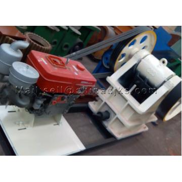 Quality 130mm Brick Stone Crushing 35TPH 8HP Diesel Jaw Crusher for sale