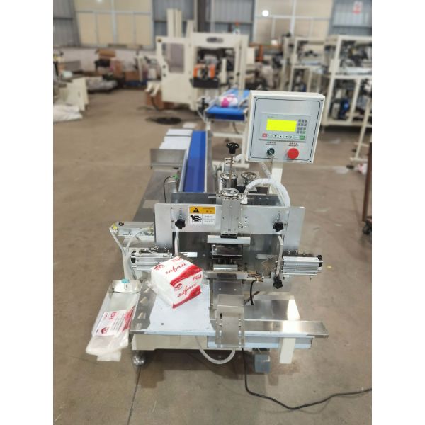 Quality Semi Automatic Easy Operation Napkin Tissue Paper Soft Bag Packing Machine for sale
