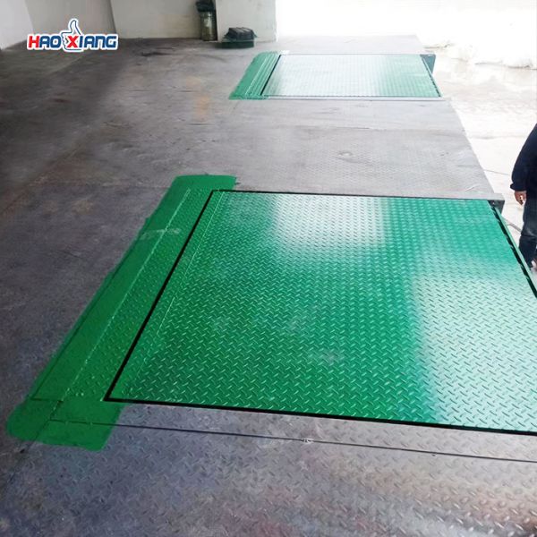 Quality Adjustable Hydraulic Dock Leveler Container Truck Dock Ramps for sale