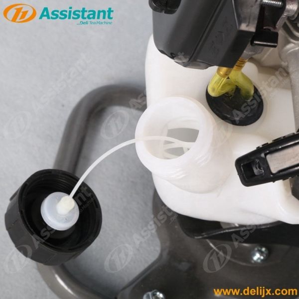 Quality Plucking Gasoline Engine Drive Tea Harvester Machine DL-4C-S Mini Collection for sale