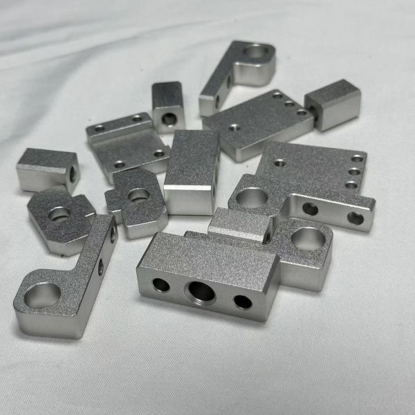 Quality Customized Metal Aluminum Oxide Steel Turning Machining with ASTM Standard CNC for sale
