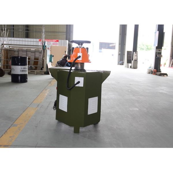 Quality High Speed Hydraulic Swing Arm Cutting Machine For Leather Glove Making for sale