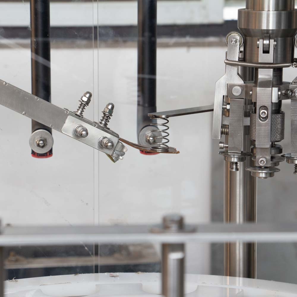 ROPP Aluminum Cap Liquor Glass Wine Bottle Pilfer Proof Caps Automatic ...