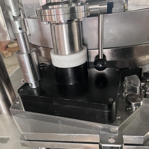 Quality TIANHE 35 Stations D / B Tooling Rotary Tablet Press Machine With Force Feeder for sale