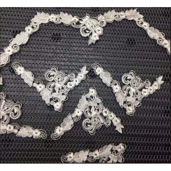 Quality Embroidered Beaded Lace Laser Cutting Machine Automatically Feeding Cutting for sale