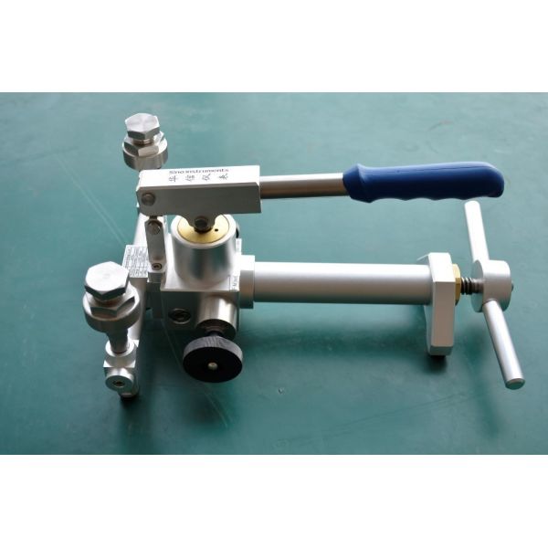 Quality Professional L286*W198*H140 mm HS703 Lab Machine Pneumatic Pressure Gauge for sale