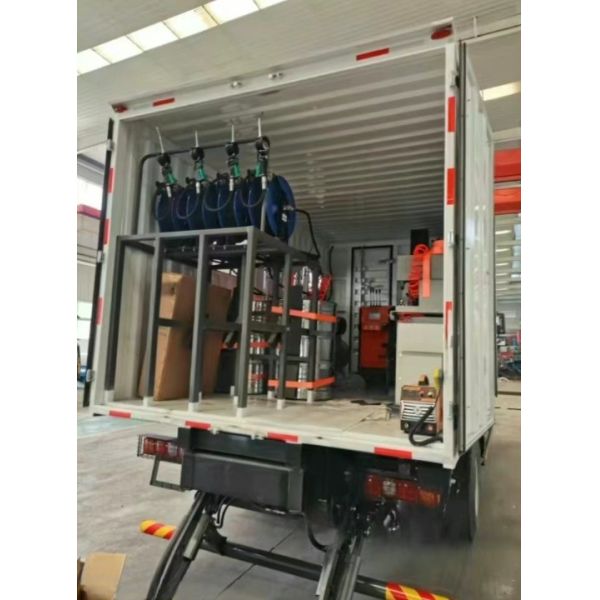 Quality Sinotruk HOWO 10t Mobile Workshop Truck LHD 4x2 Drive Type for sale