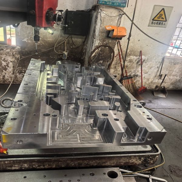 Quality JIS Standard Precision Hot Forging Die Custom Size Injection Mold Base for for sale