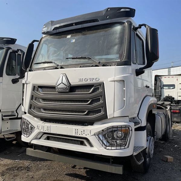 Quality HOWO Dump Truck 8X4 6X4 Dump Dumper Tipper Mixer Mixing Concrete Pump Tractor Truck for sale