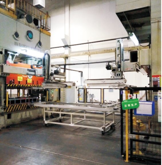 Quality Three Axis Stamping Robot High Durability Steel Material 500Kg Net Weight for sale