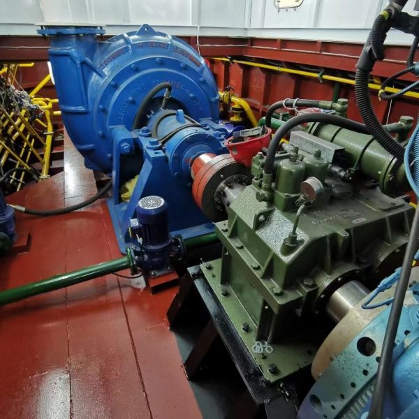 Quality 14 Meter Maximum Dredging Depth WN450 Csd Dredger With 50kw Generator Set for sale