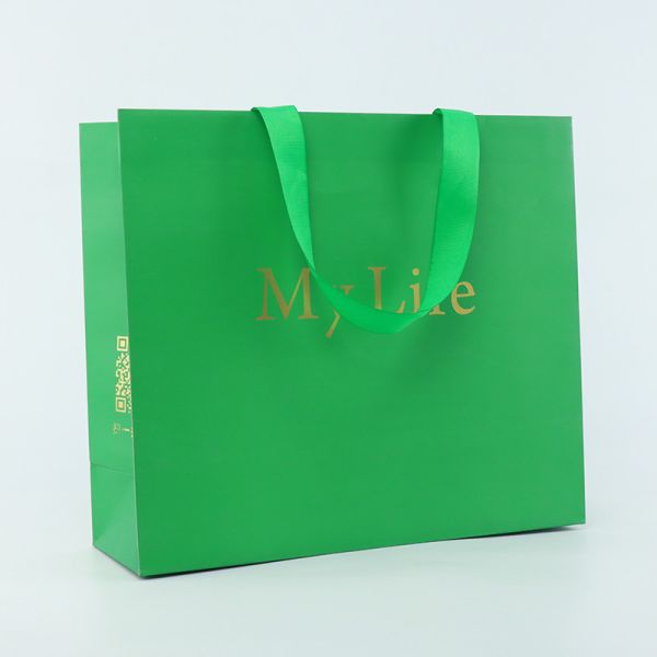Quality Luxury Gift Custom Logo Paper Bag With Rope Handle for sale