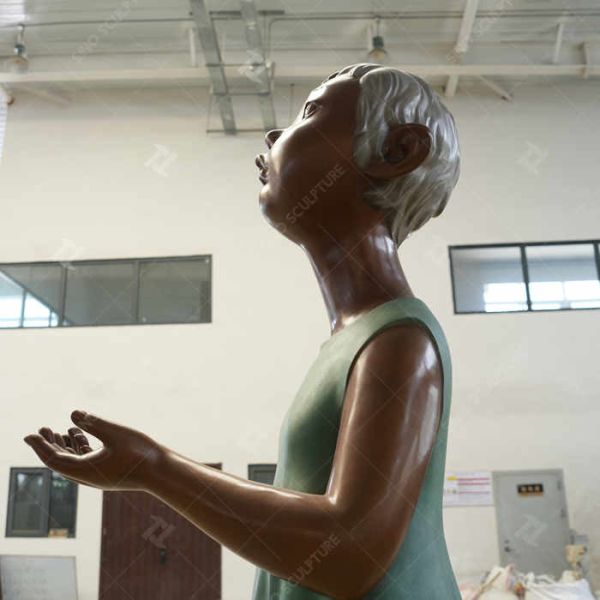 Quality Medium Size Bronze Statue Lost Wax Casting Bronze Sculpture For Art Collection for sale