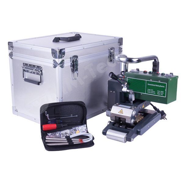Quality 12CM Overlap Width 50 / 60 HZ 1800W Geomembrane Welding Machine for sale
