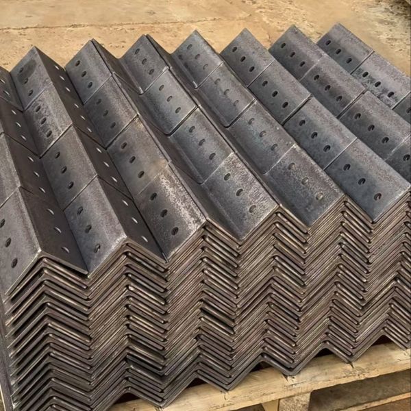 Quality Galvanized Steel Angle Lintel For Industrial Buildings Non galvanized Black Iron Grade Materia for sale