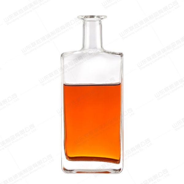 Quality Flat Square Customized Glass Bottle For Gin Whiskey Rum 500ml 750ml 700ml for sale