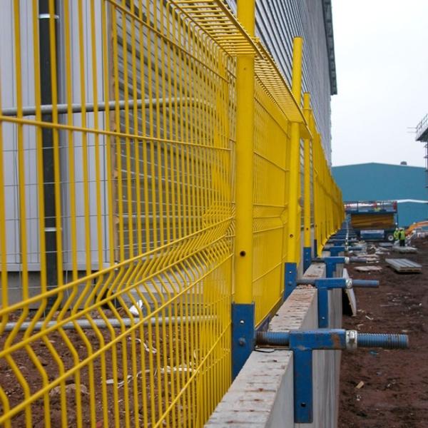 Quality Iron 565/868 Double Wire Welded Fence PVC Coated Red Green for sale