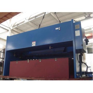 Quality 55Kw 30mm Thickness CNC Hydraulic Shearing Machine With Rectangular Blade for sale