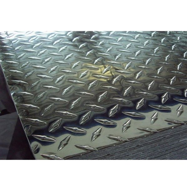 Quality ASTM A786 Checkered Plate 5 Bar Aluminum Tread Plate 1050 1060 1100 3003 3105 5052 for sale