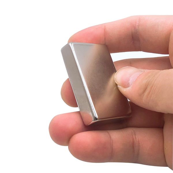 Quality Grade N35-N52 Rectangular Neodymium Magnet Super Strong ISO Certification for sale