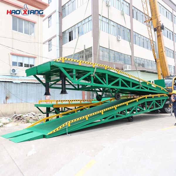 Quality 11m Mobile Dock Ramp Hydraulic Ramp For Container Unloading for sale