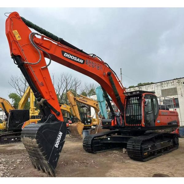 Quality 34Tons Construction Equipment Doosan DX340LC With Breaker Hammer Line for sale