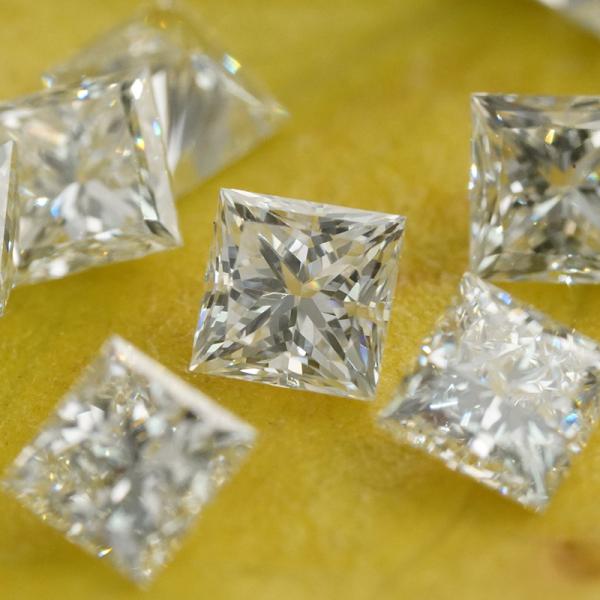 Quality Princess Cut White Melee Diamonds HPHT 1.8 To 4.1mm 0.01 To 0.47ct for sale