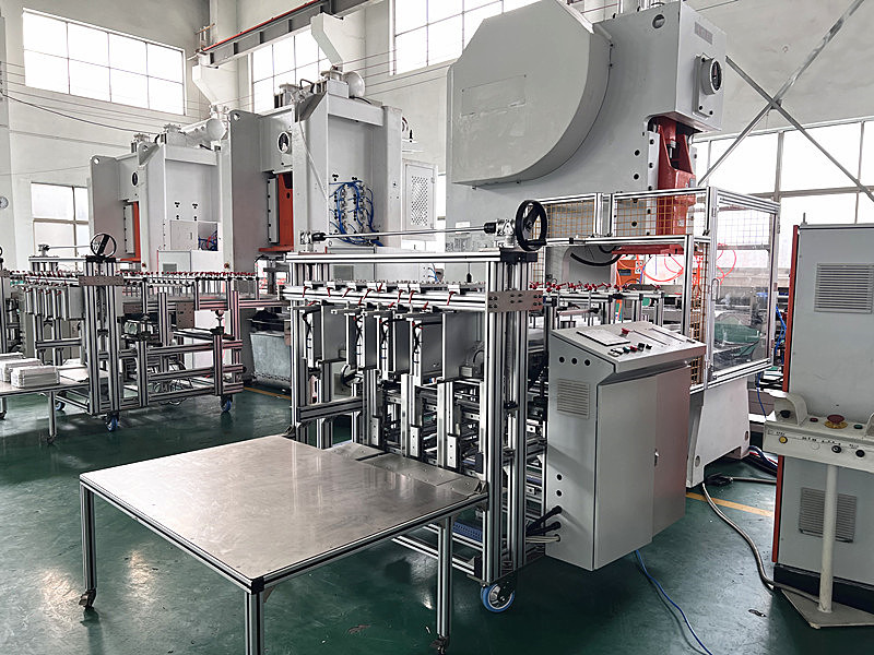 Quality PLC Control System Sale Automatic Aluminium Foil Lunch Box Making Machine for sale