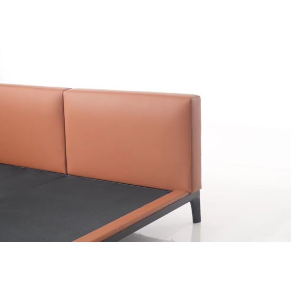 Quality Luxurious Italian Bed With Leather Fabric Finish Modern Comfortable for sale
