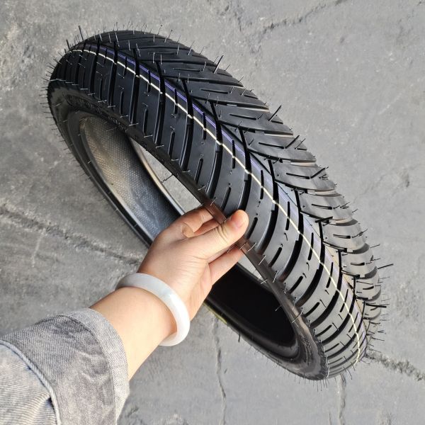 Quality Black 90/90-17 Ply Rating 6PR/8PR Rear Wheel Motorcycle Tire for Motorcycle Spare Parts for sale