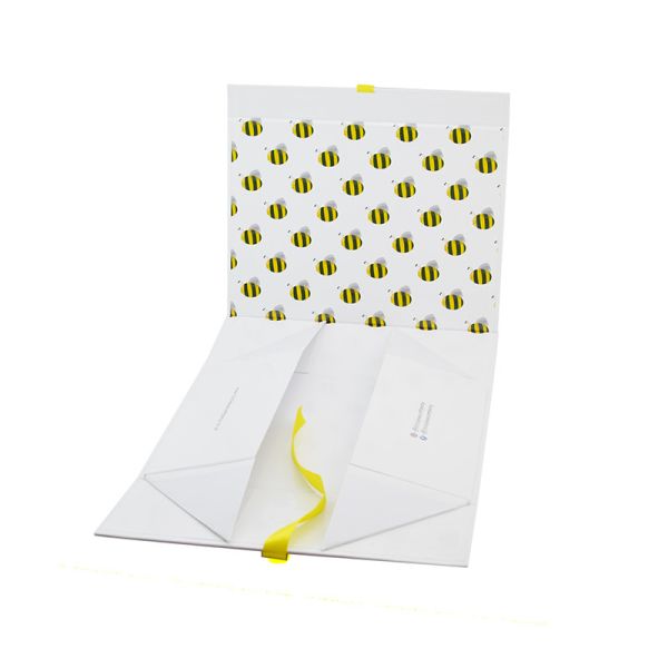 Quality Yellow Ribbon Closure White Hard Cardboard Gift Boxes 8cm Width for sale