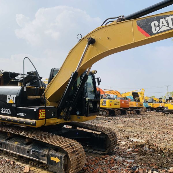 Quality Cat 320d Used Caterpillar Excavator Medium 20t Original Paint Color for sale