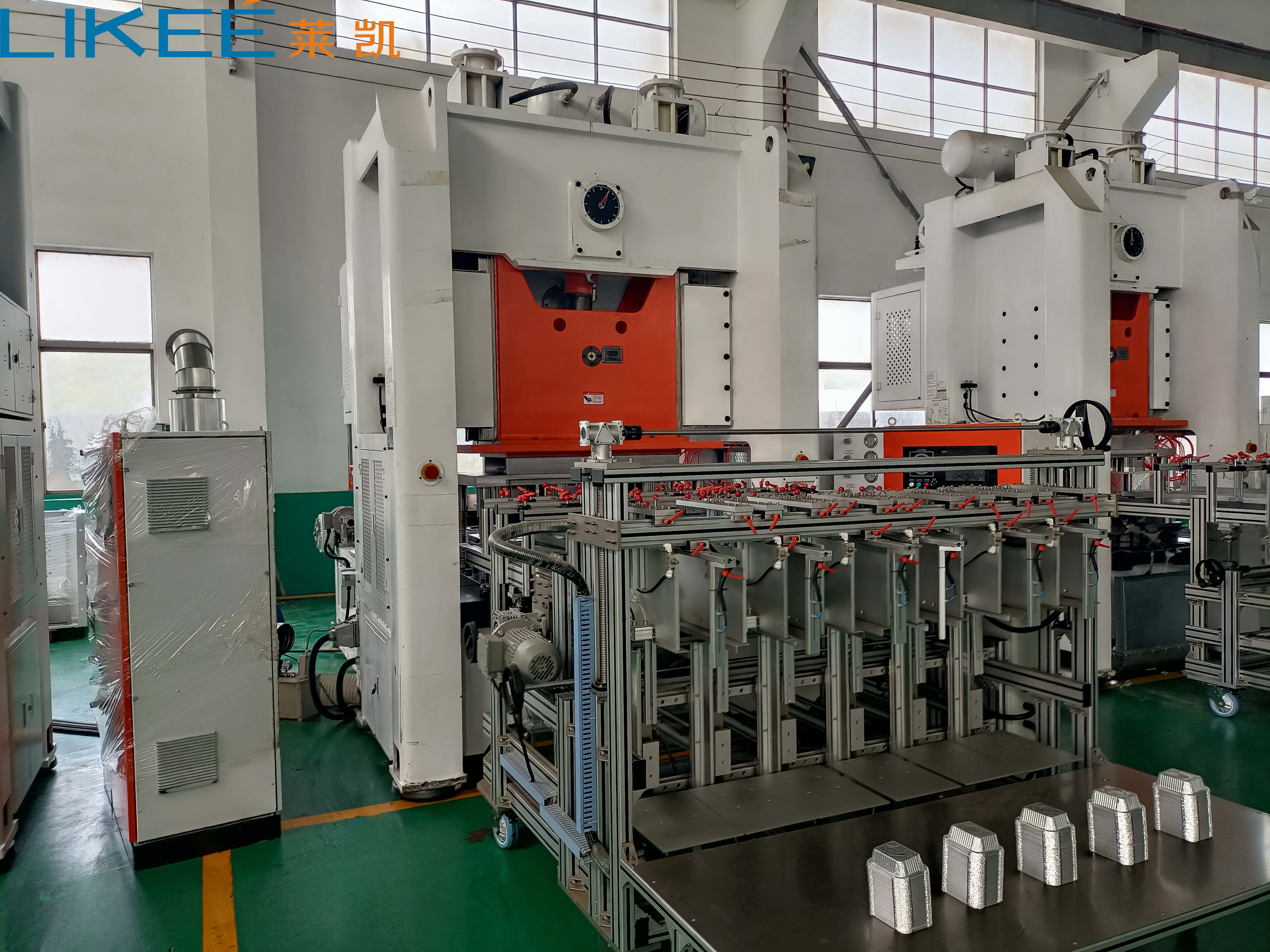 Quality High Speed Automatic Aluminum Foil Tray Making Machine LK-T130 With Long Life for sale