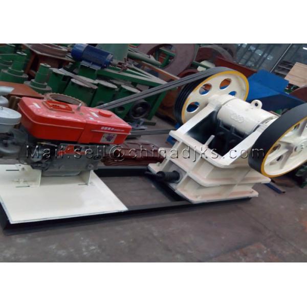 Quality 130mm Brick Stone Crushing 35TPH 8HP Diesel Jaw Crusher for sale