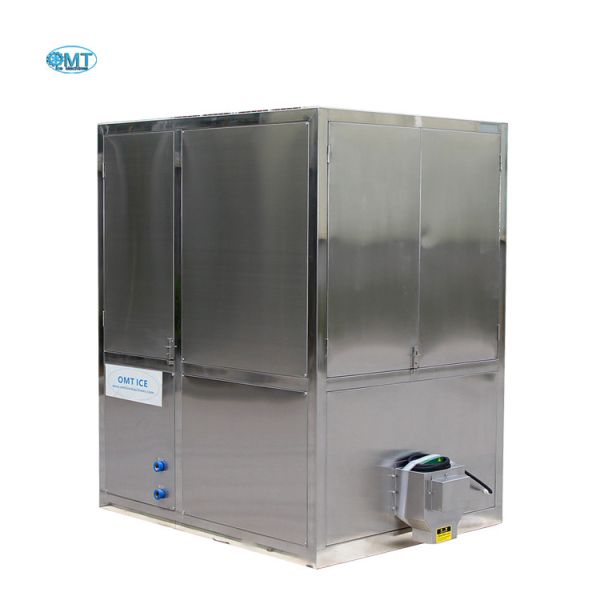 Quality High Accuracy Automatic Ice Cube Machine Air Cooling Fatigue Resistant for sale