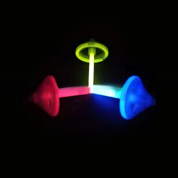 Quality 2022 Children Toys Multi Colored 7*75mm Glow Stick Gyro with and 8-12 Hours Glow for sale