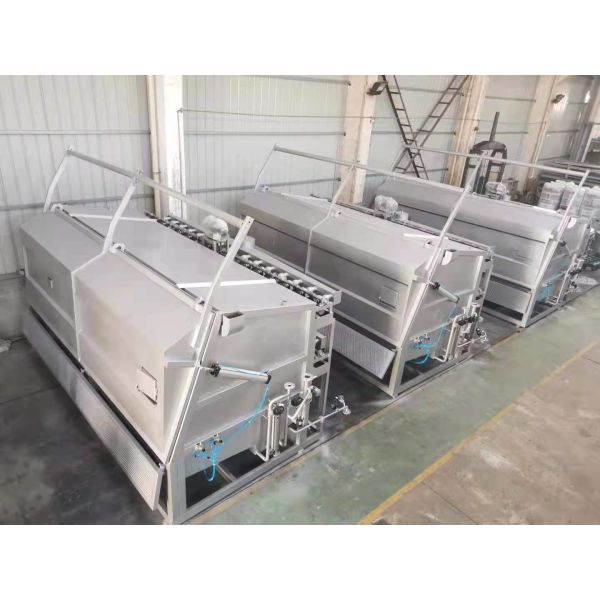 Quality Low Liquor Ration Energy Saving Spray Type Hank Yarn Dyeing Machine for sale