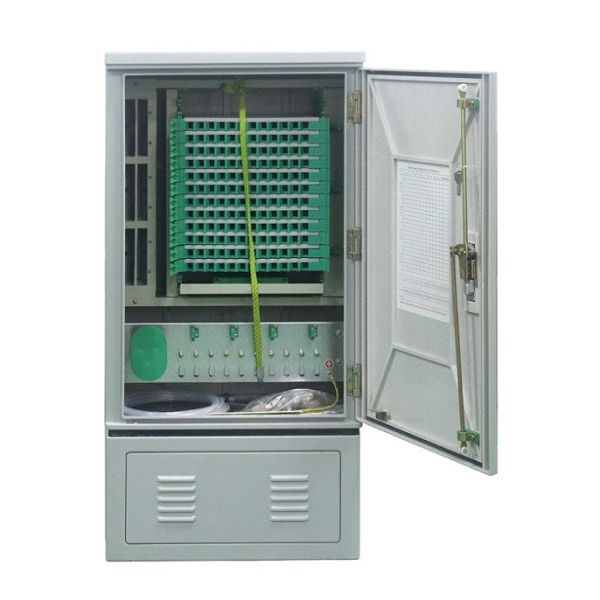 Quality 144 Cores Outdoor Cross Connect Cabinet Fiber Optic Patch Panel For FTTX for sale