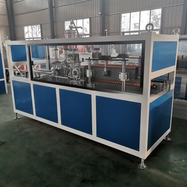 Quality Customized WPC Profile Extrusion Line 380kg/H WPC Door Production Line for sale