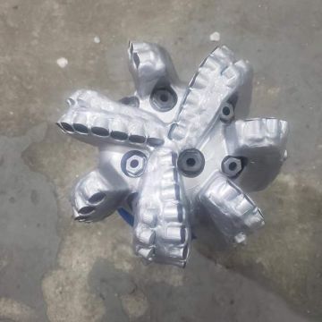 Quality PDC Button Bit 9 Inch 7 Blades API Rock Bit Of Diamond Drilling tool for sale