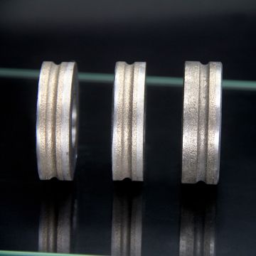 Quality Customized Sintered Diamond Grinding Wheel With Different Processing Edges for sale